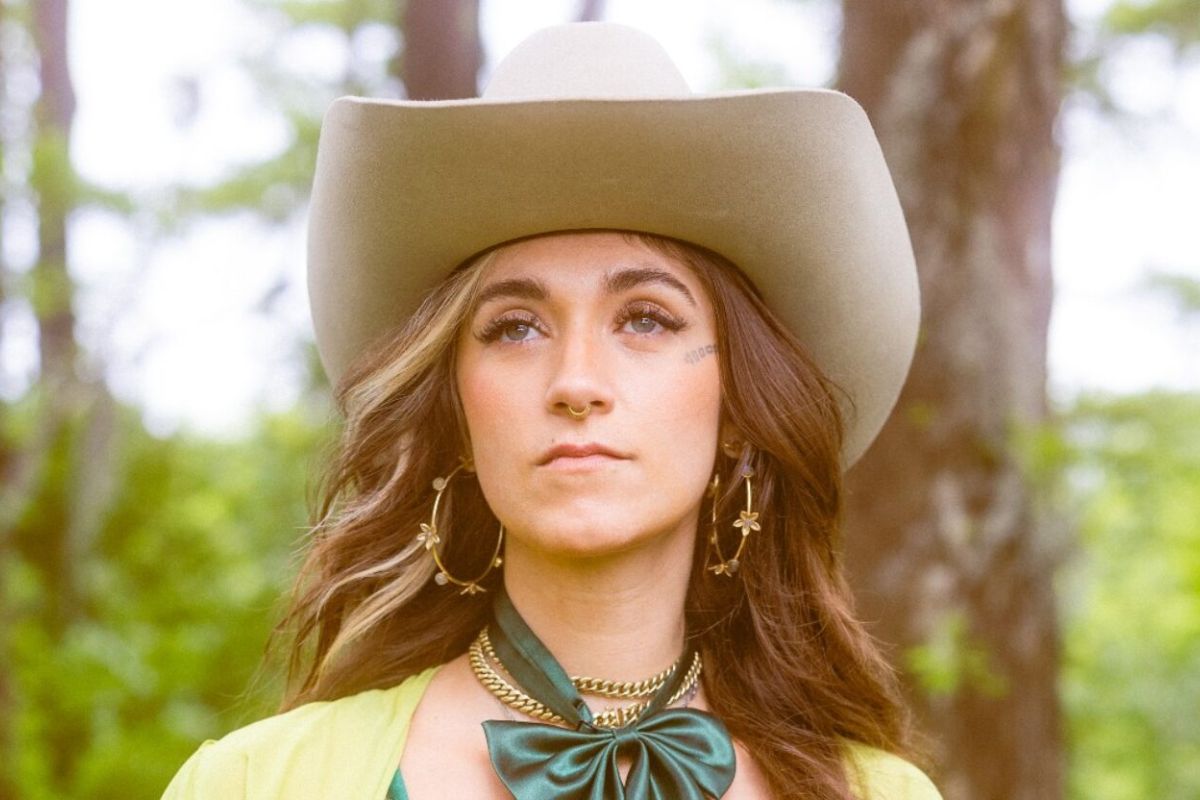 Sierra Ferrell Husband, Net Worth, Age, Height, Weight, Family, Bio ...